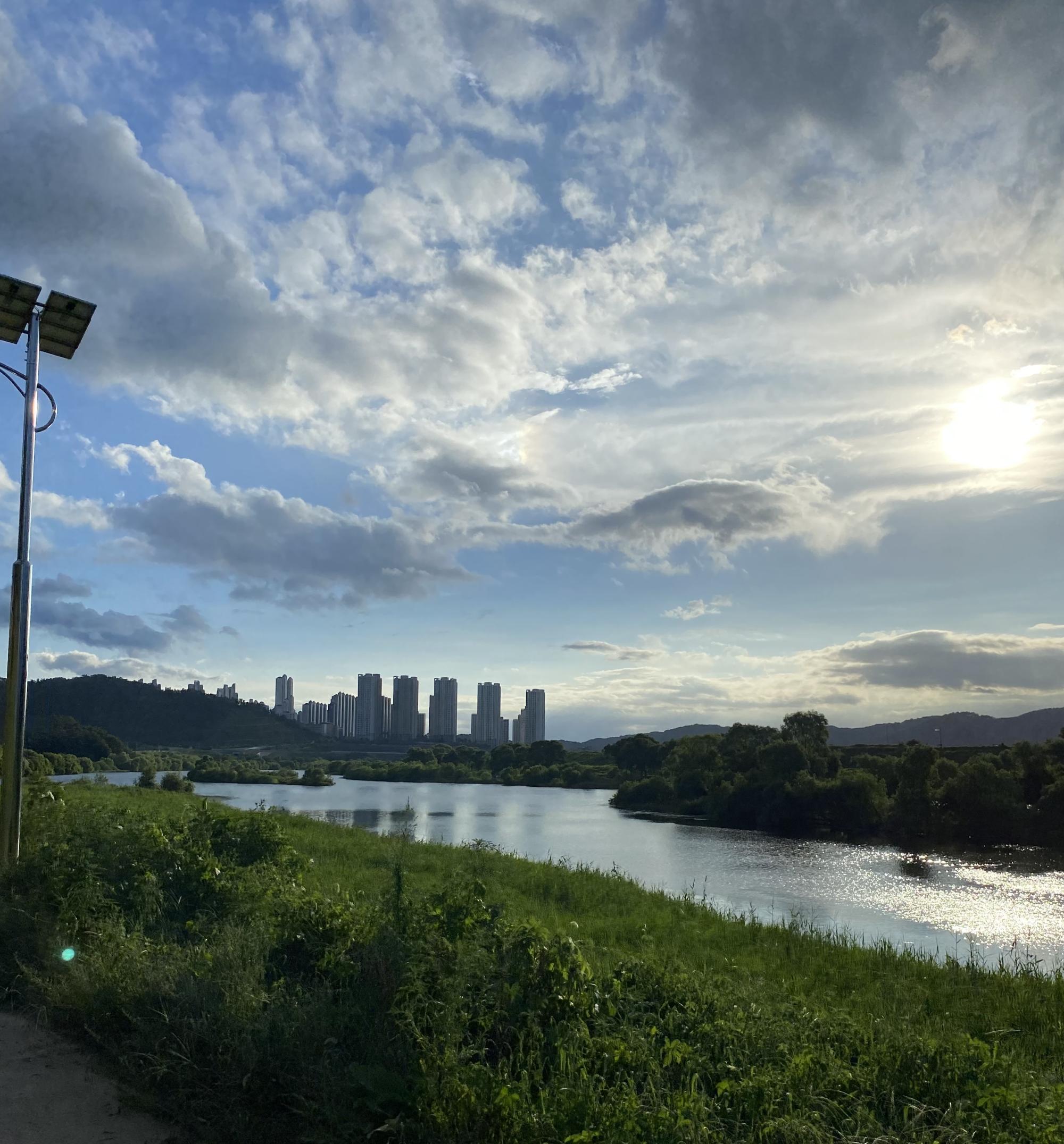 잇싸 - ⛅️☁️☁️